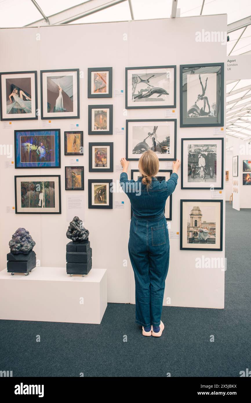 Woman picture frame on hi-res stock photography and images - Alamy