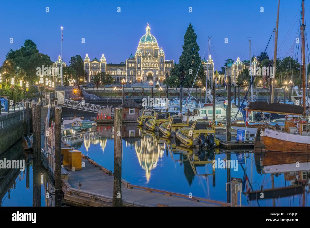 Victoria inner harbor british columbia hi-res stock photography and ...
