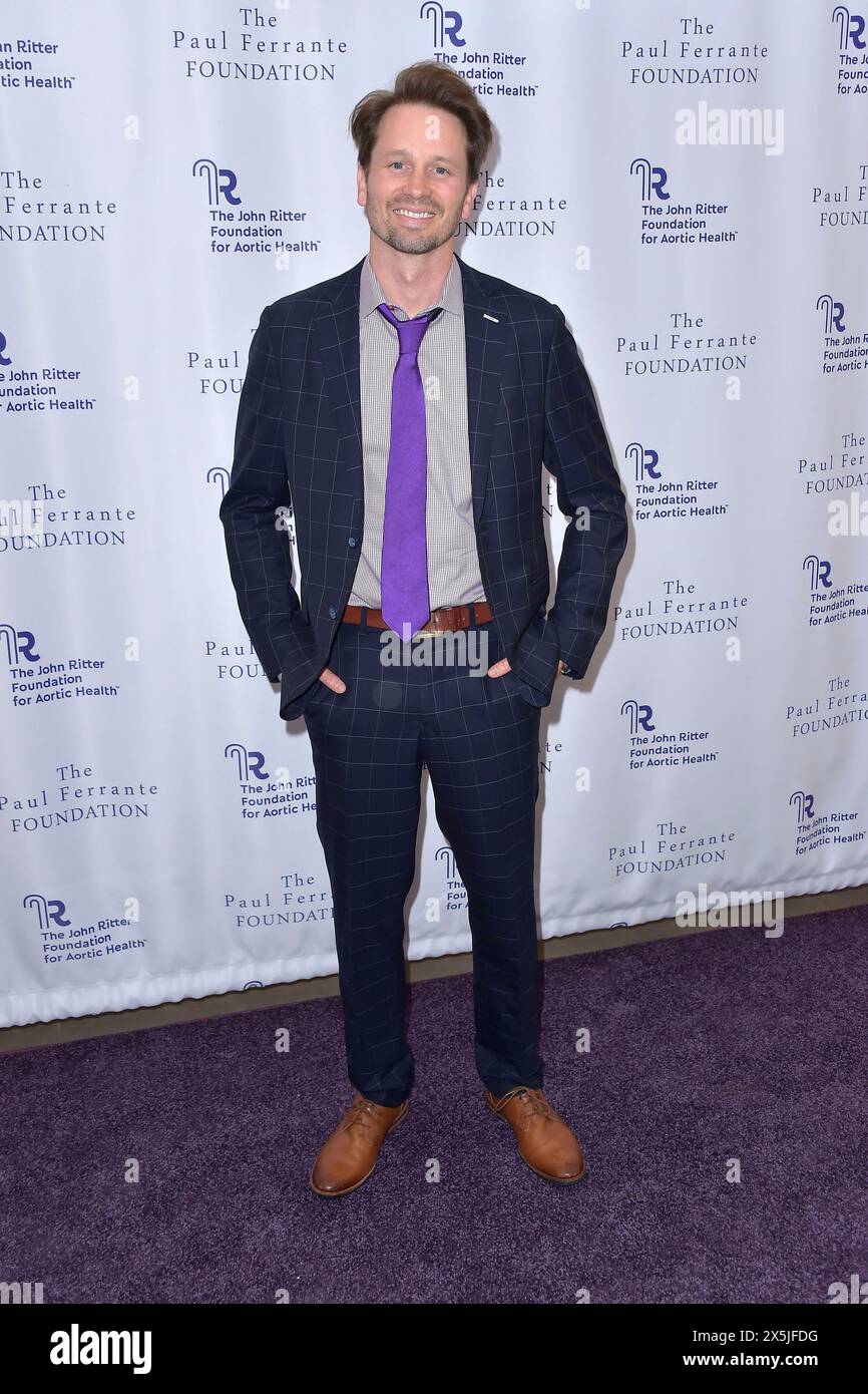 Tyler Ritter bei der Evening from the Heart Gala 2024 zugunsten der ...