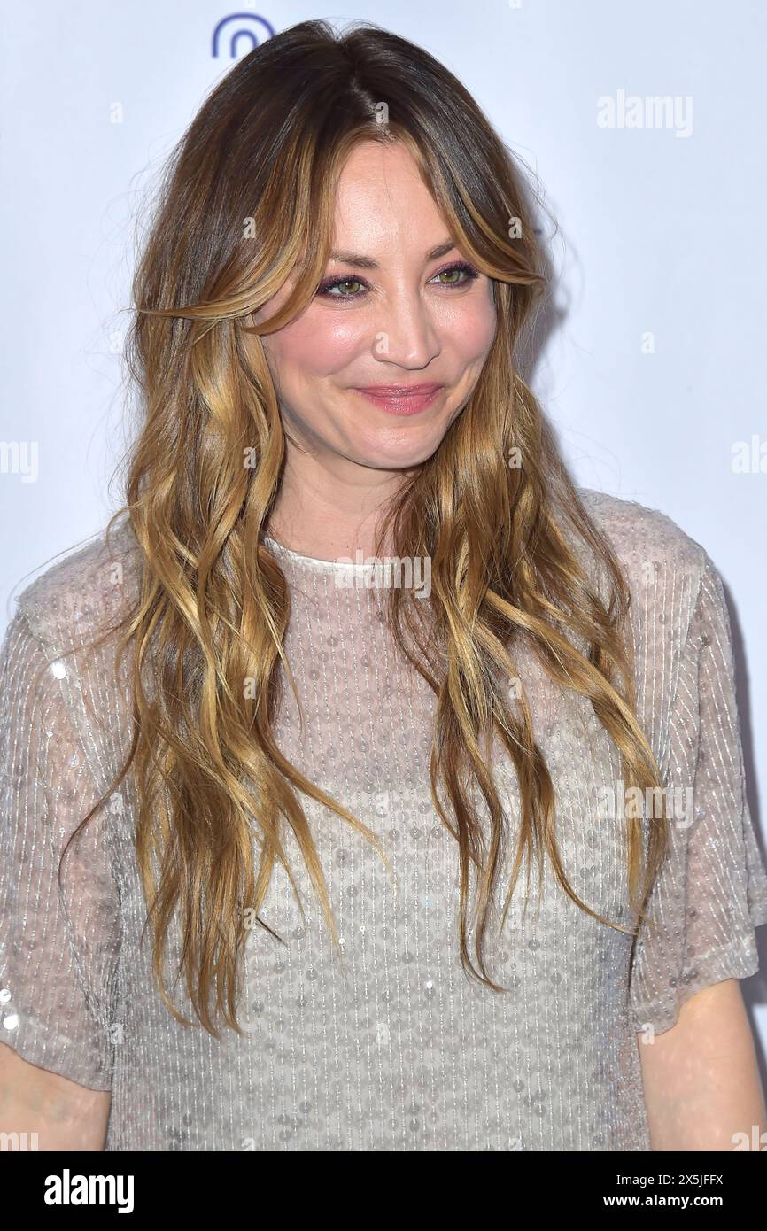 Kaley cuoco 2024 hi-res stock photography and images - Alamy