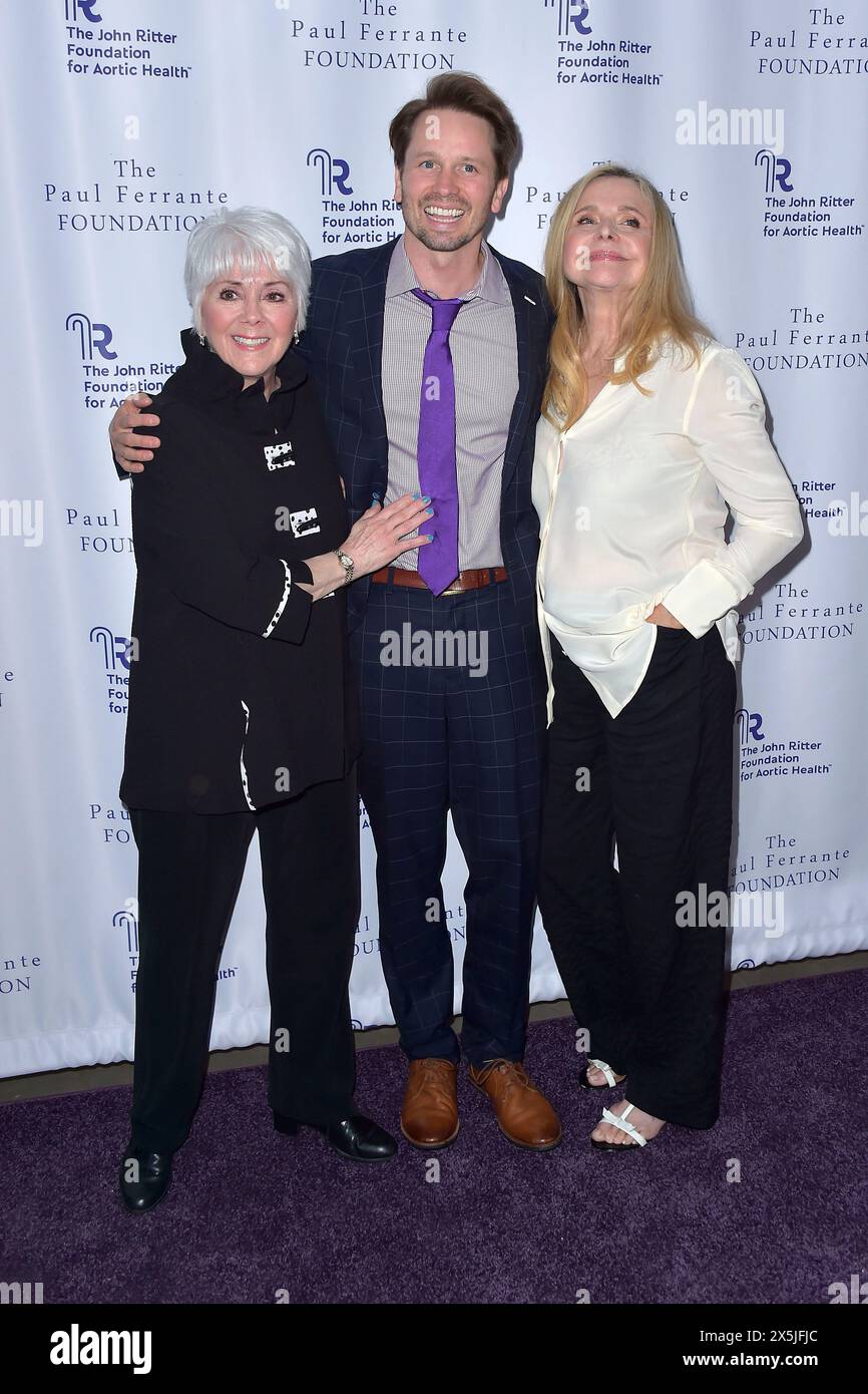 Joyce DeWitt, Tyler Ritter und Priscilla Barnes bei der Evening from ...