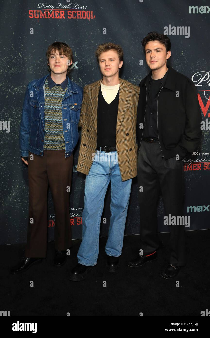 Reece Bibby, George Smith und Blake Richardson von New Hope Club beim ...