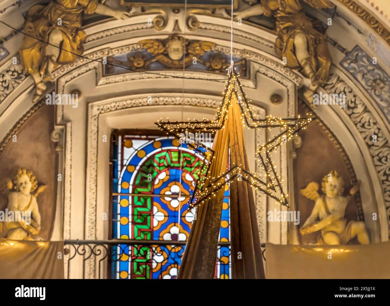 1600s stained glass hi-res stock photography and images - Alamy