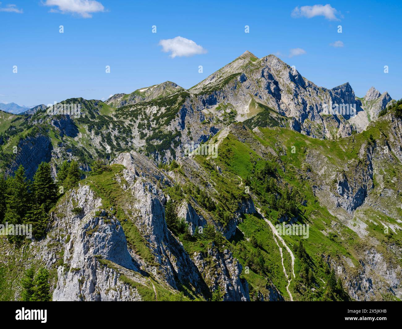 View towards Mt. Hochplatte, Mt. Vorderscheinberg and a doline called ...