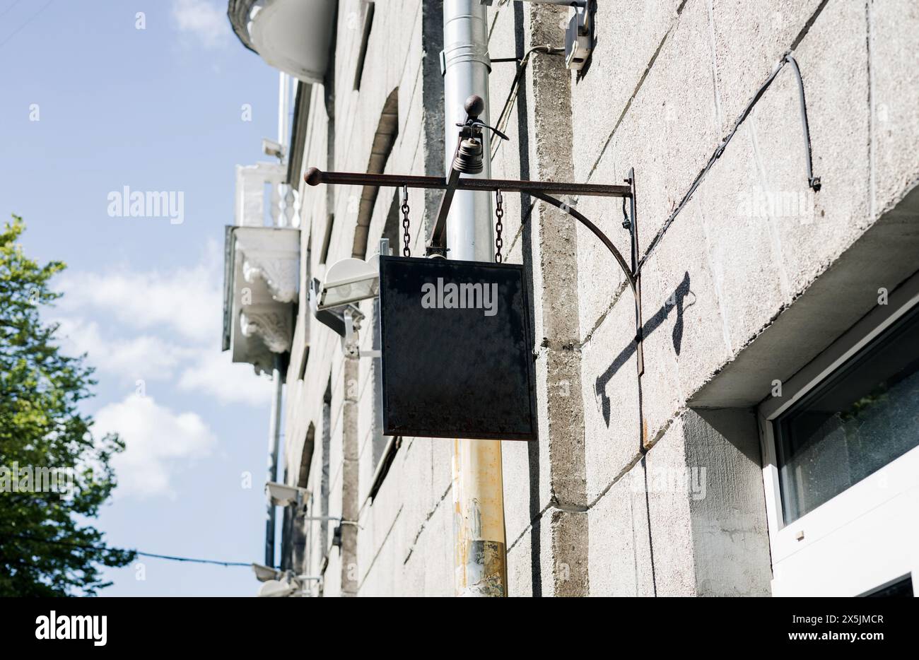 old empty black sign on building. Blank store signage Stock Photo - Alamy