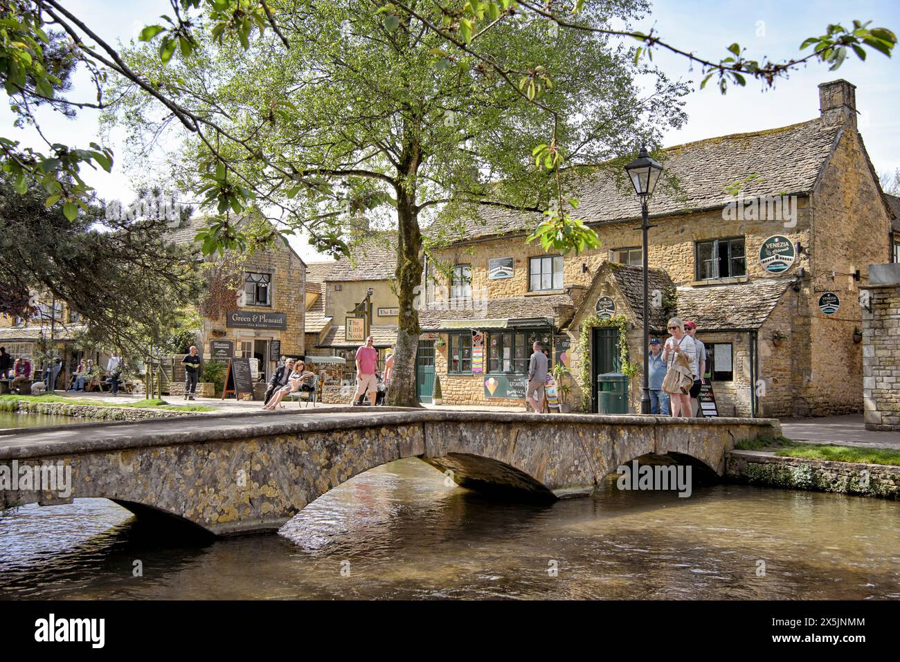 Bourton on the Water Cotswolds village, Gloucester. England, UK Stock ...