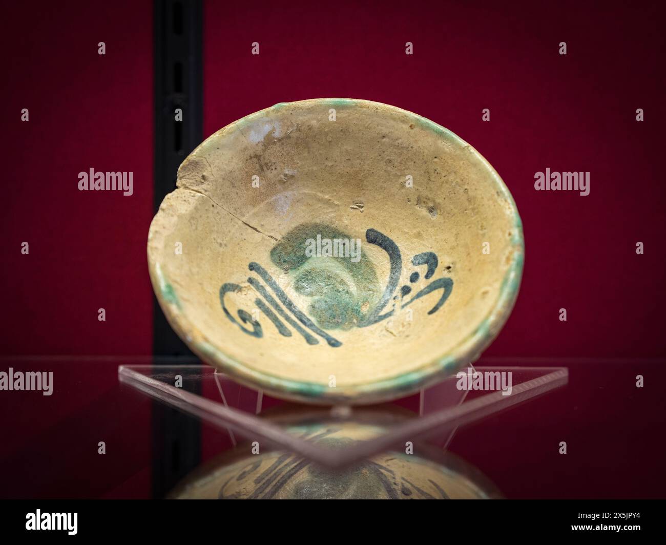 medieval ceramics, muslim era, Archeological Museum. Úbeda, Jaén ...