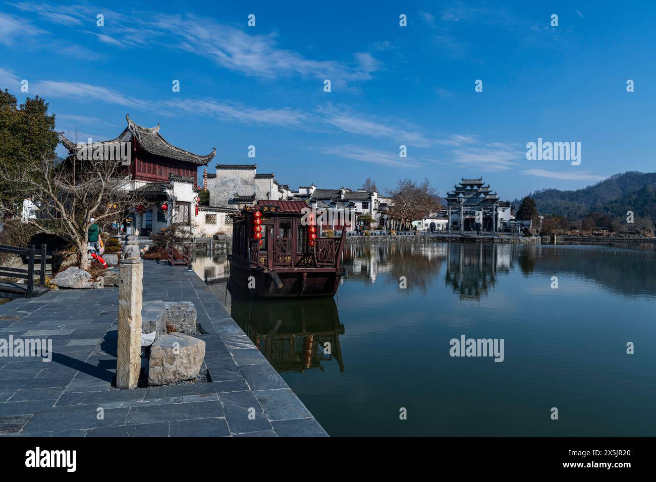 Pond in front of Xidi historic ancient village, UNESCO World Heritage ...