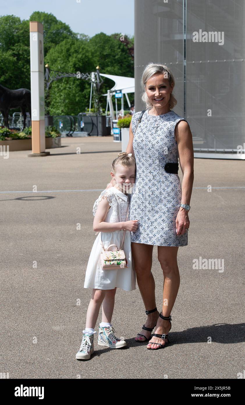 Peroni nastrol azzurro friday raceday hi-res stock photography and ...