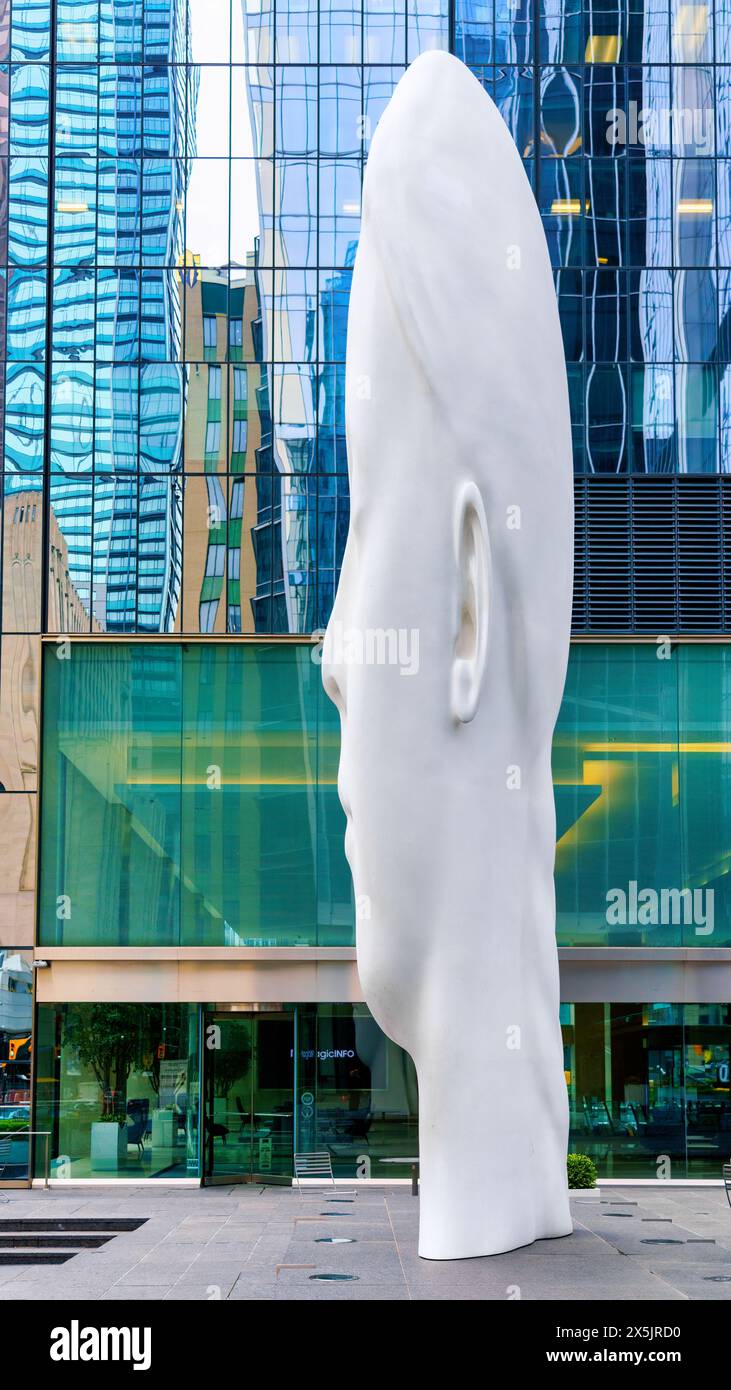 Sculpture Dreaming by Jaume Plensa, Toronto, Canada Stock Photo - Alamy