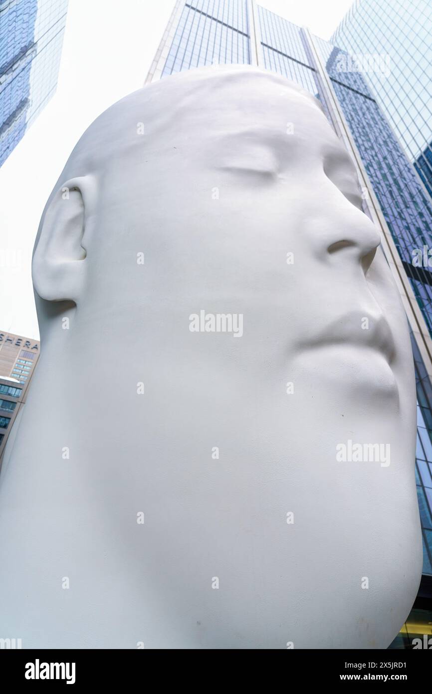 Sculpture Dreaming by Jaume Plensa, Toronto, Canada Stock Photo - Alamy