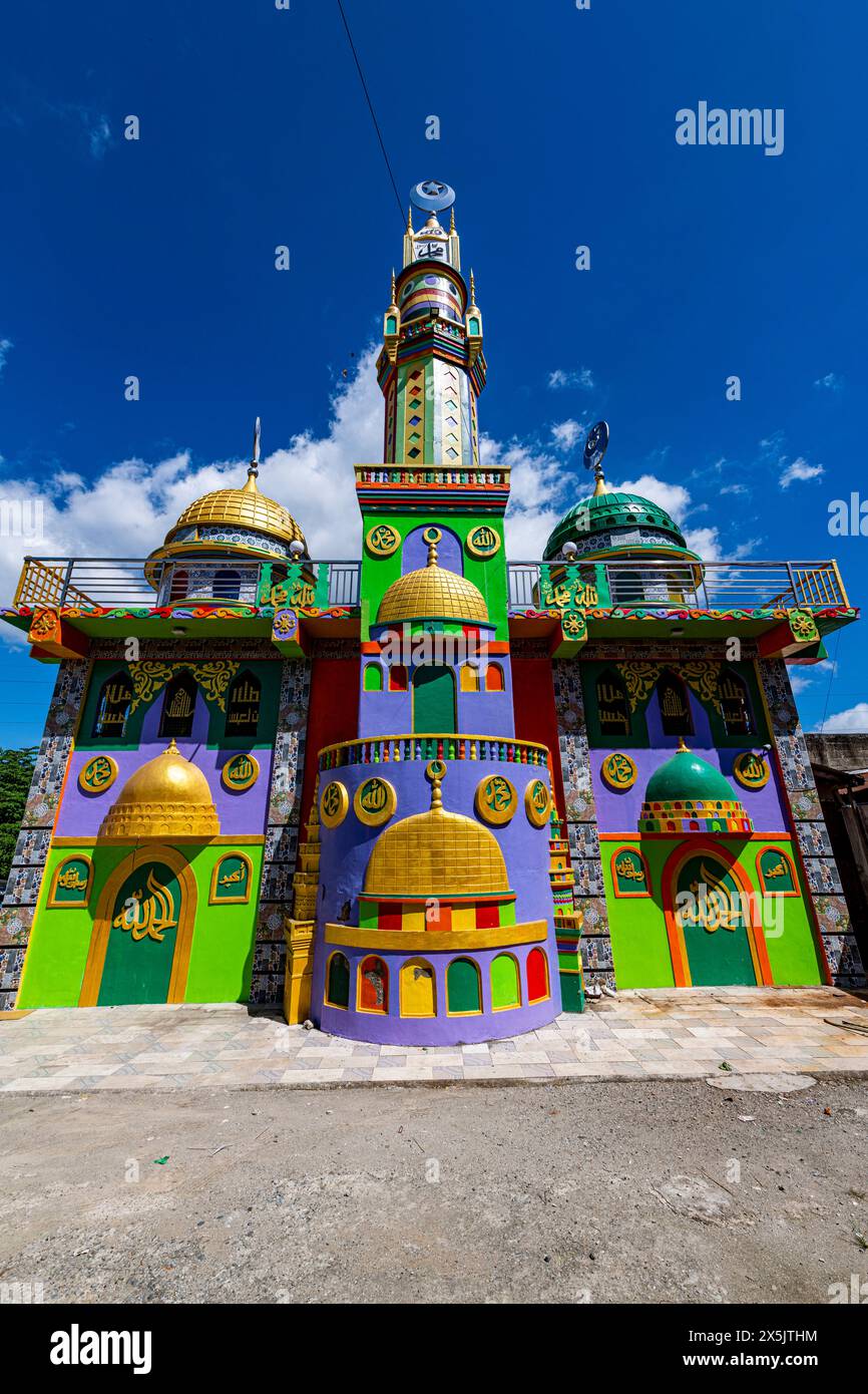 Rainbow mosque, Masjid Al-Islamia, Zamboanga, Mindanao, Philippines ...