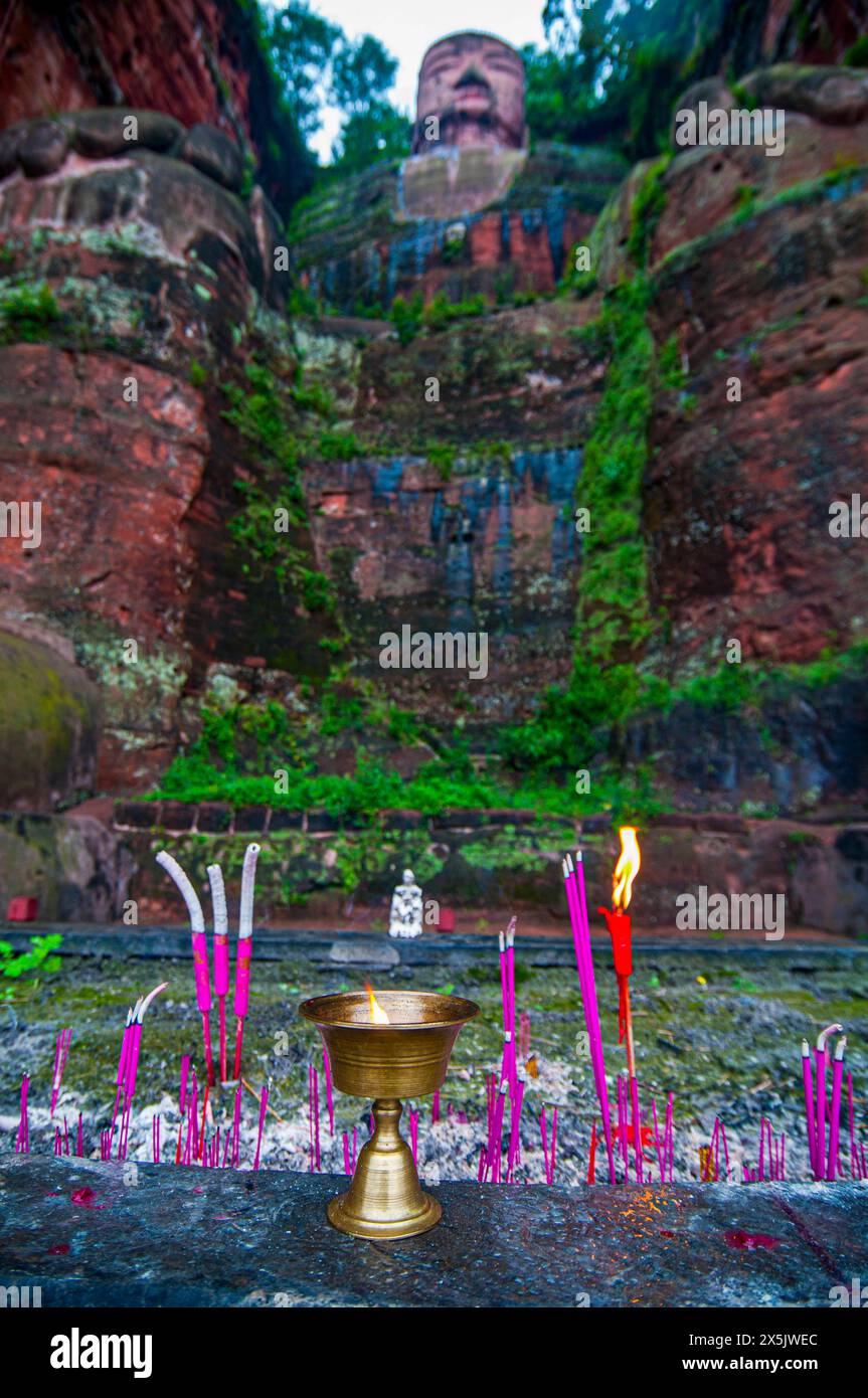 Leshan Giant Buddha, the largest stone Buddha on earth, Mount Emei ...