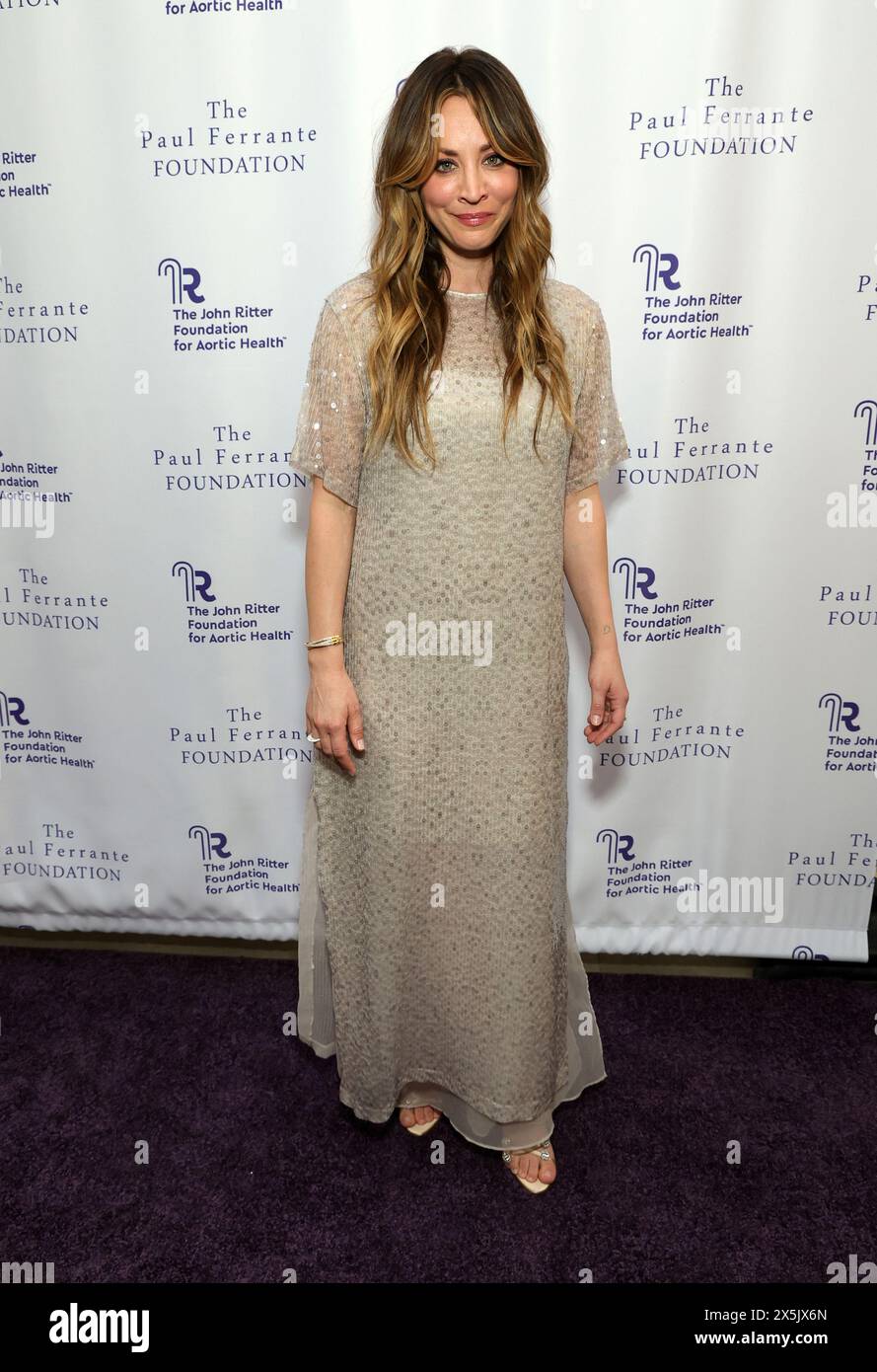 Kaley cuoco 2024 hi-res stock photography and images - Alamy
