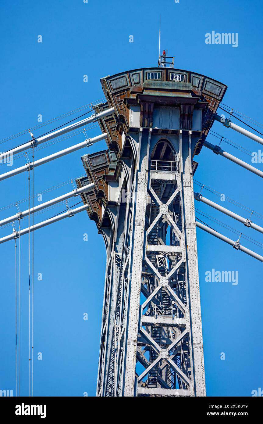 Tower detail of the Williamsburg Bridge. Only the bridge’s center span ...
