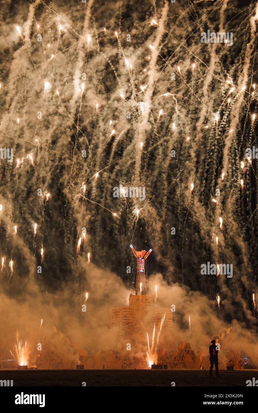 Spectacular Nighttime Moment at Music and Art Festival, Desert ...