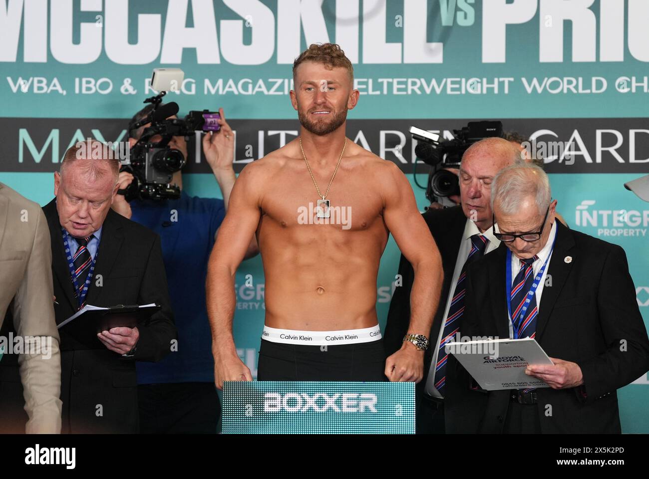 Boxing, lewis edmondson hi-res stock photography and images - Alamy