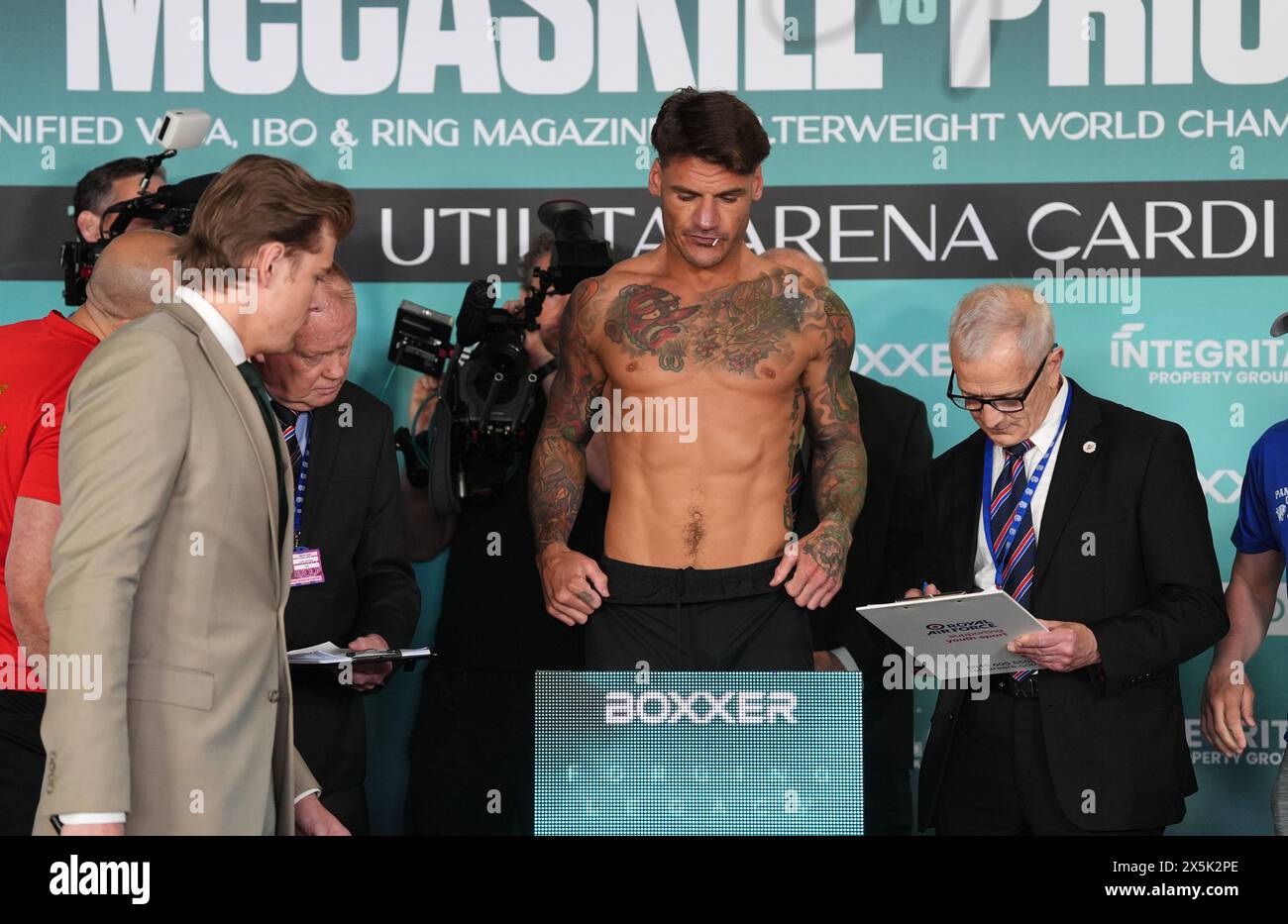 Joel mcintyre, boxing hi-res stock photography and images - Alamy