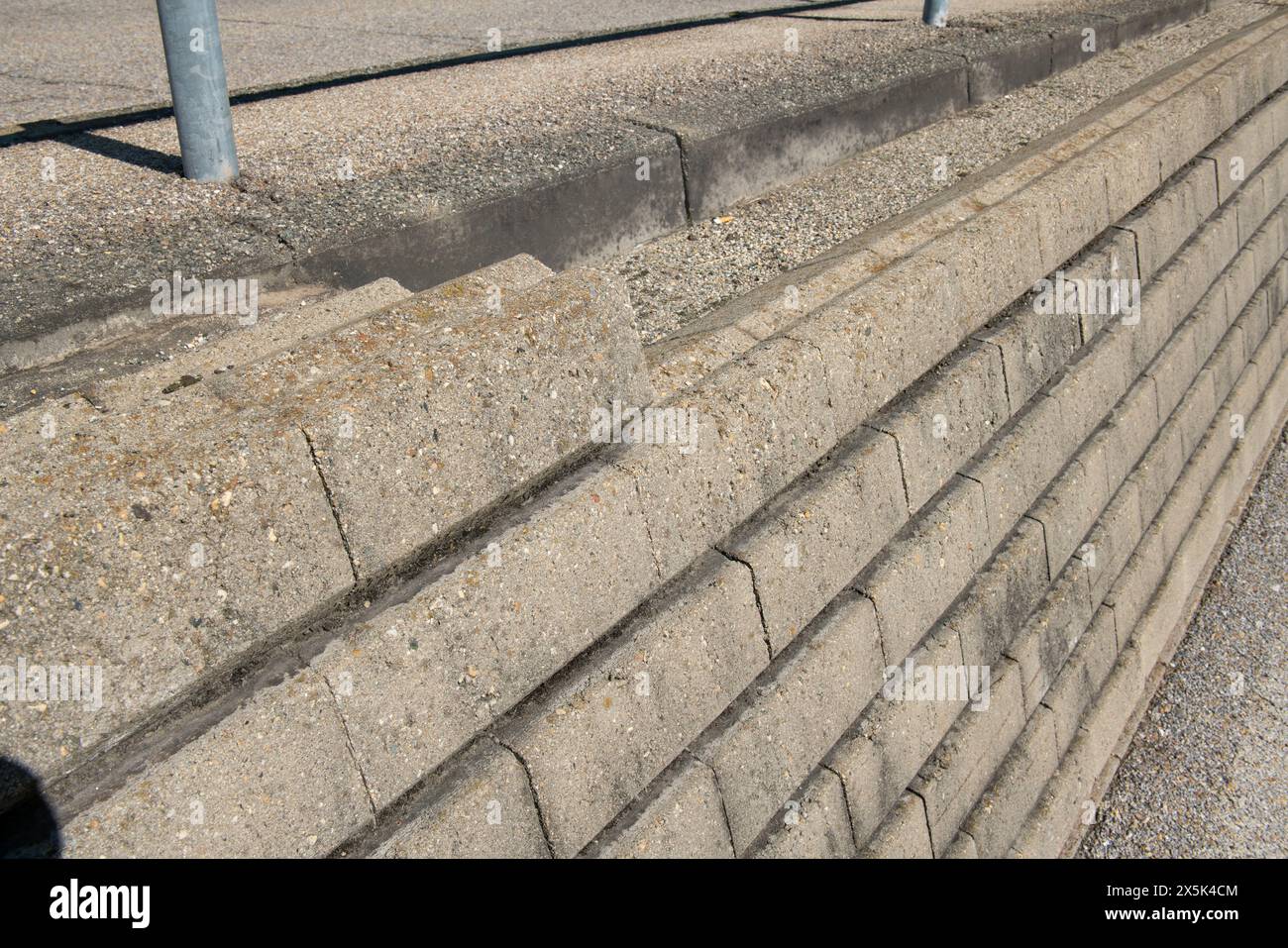 dry stone walls, construction detail of prefabricated walls in gravity ...