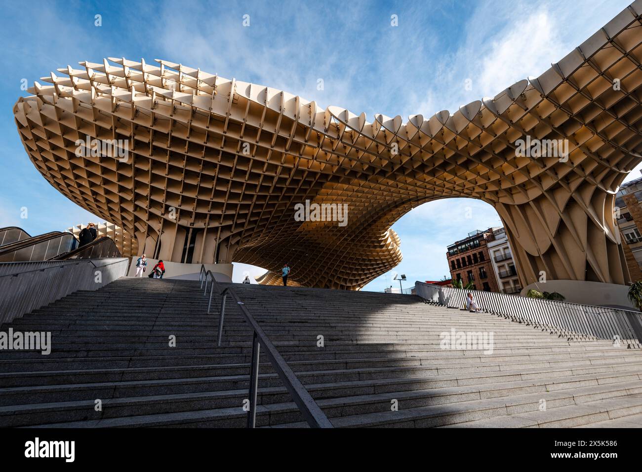 Setas de Sevilla Metropol Parasol, one of the largest wooden structures ...