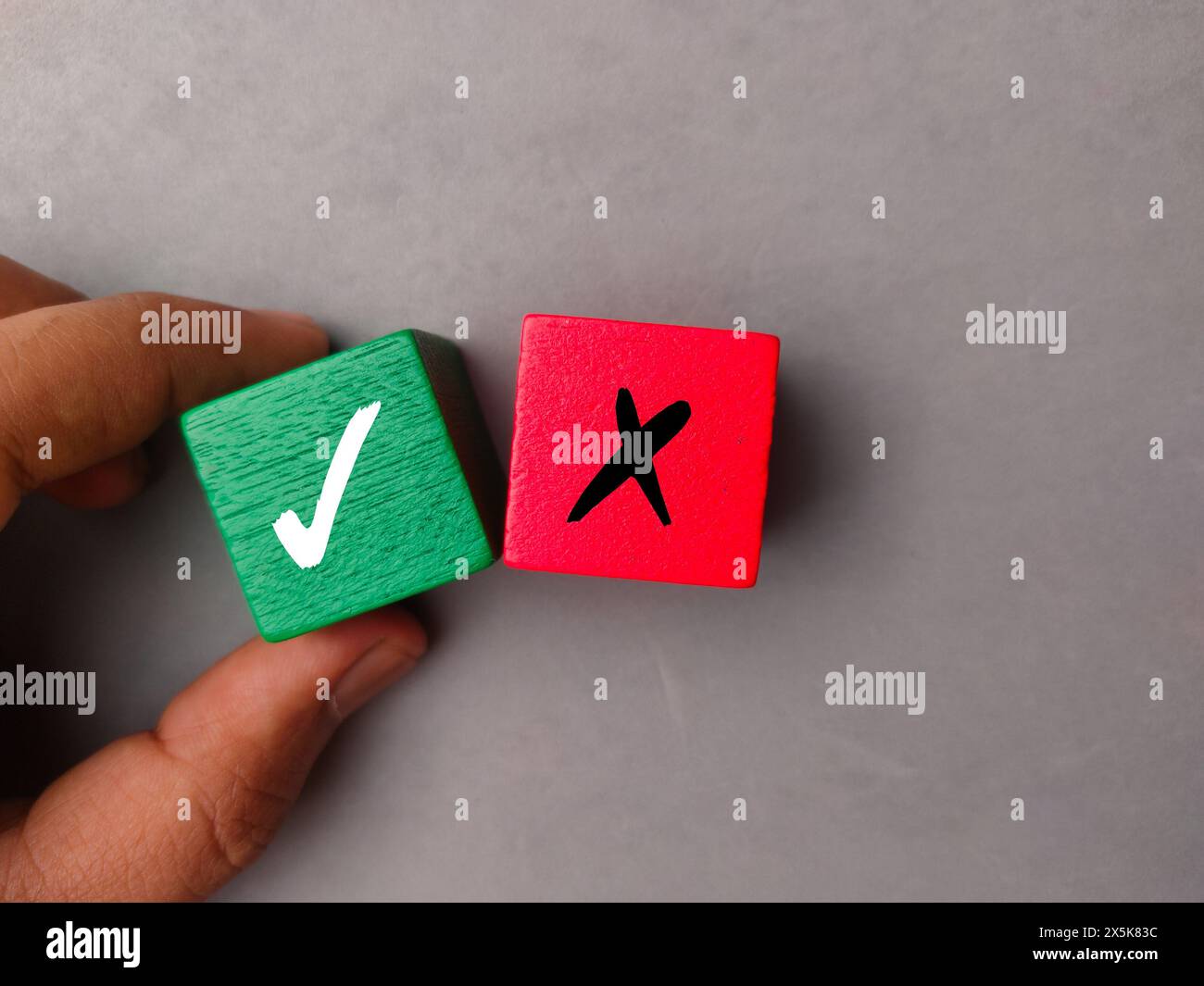 Circle tick check mark symbol hi-res stock photography and images - Alamy