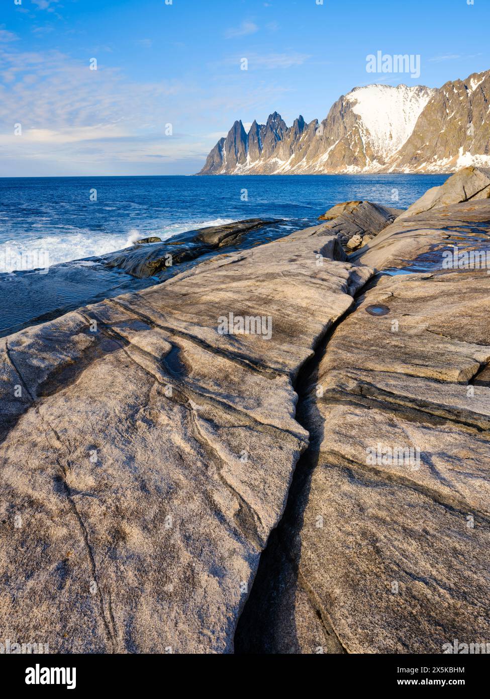Coastal landscape at Tungeneset and the peaks Okshornan (Devils Teeth ...