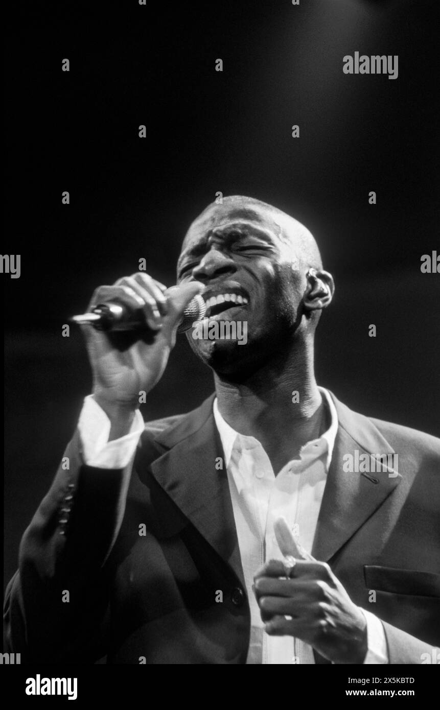 LIGHTHOUSE FAMILY, CONCERT, 1996: A young Tunde Baiyewu singing with ...