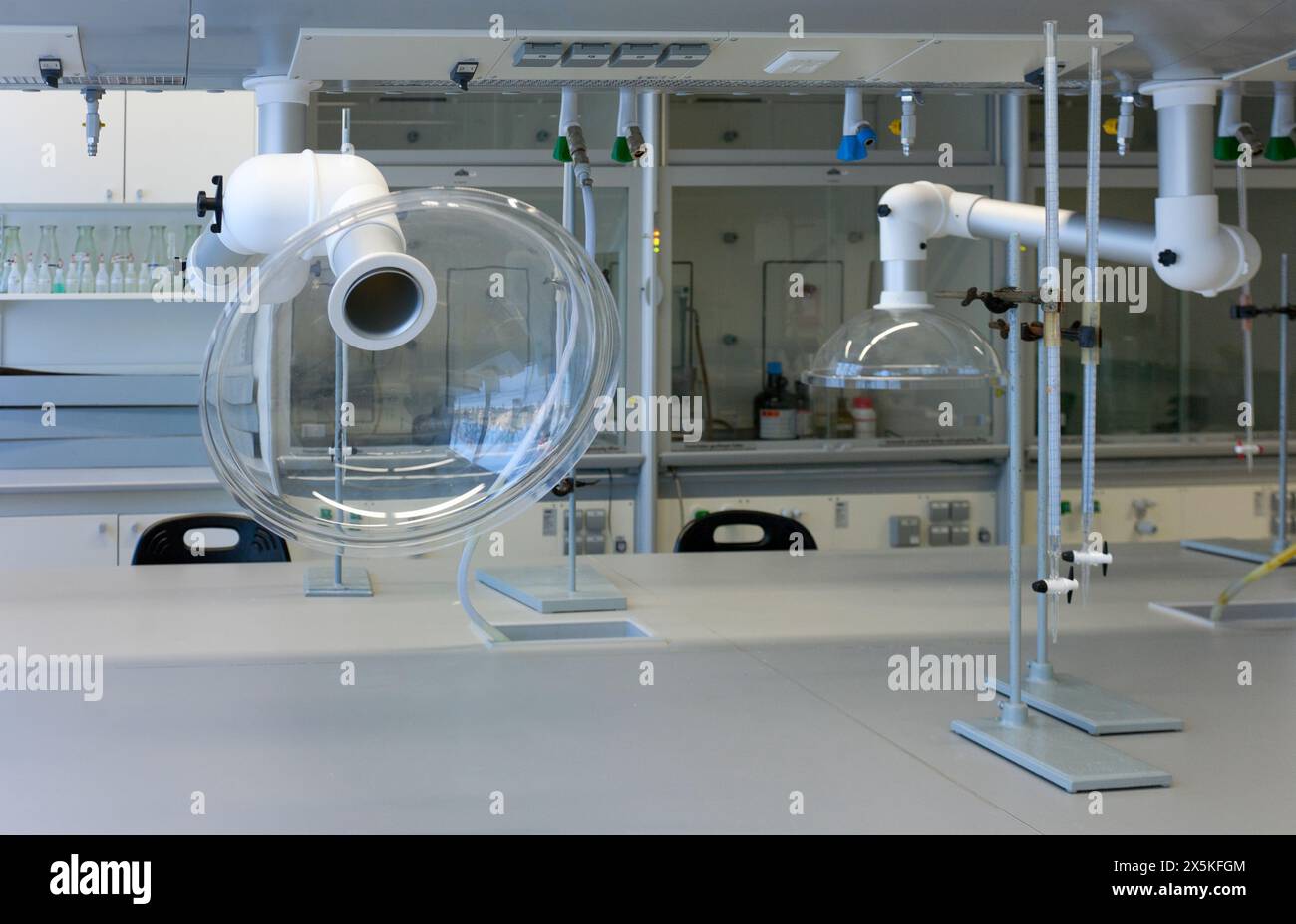 Chemistry laboratory at a university chemistry department Stock Photo ...