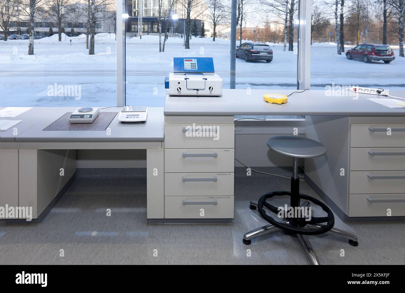 Chemistry laboratory at a university chemistry department Stock Photo ...