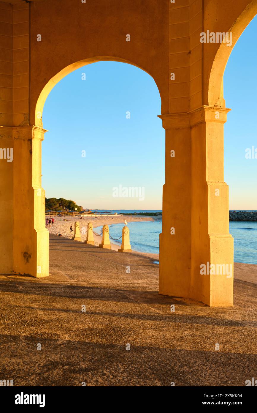 A view through the arches of the Indiana Tea House building at ...