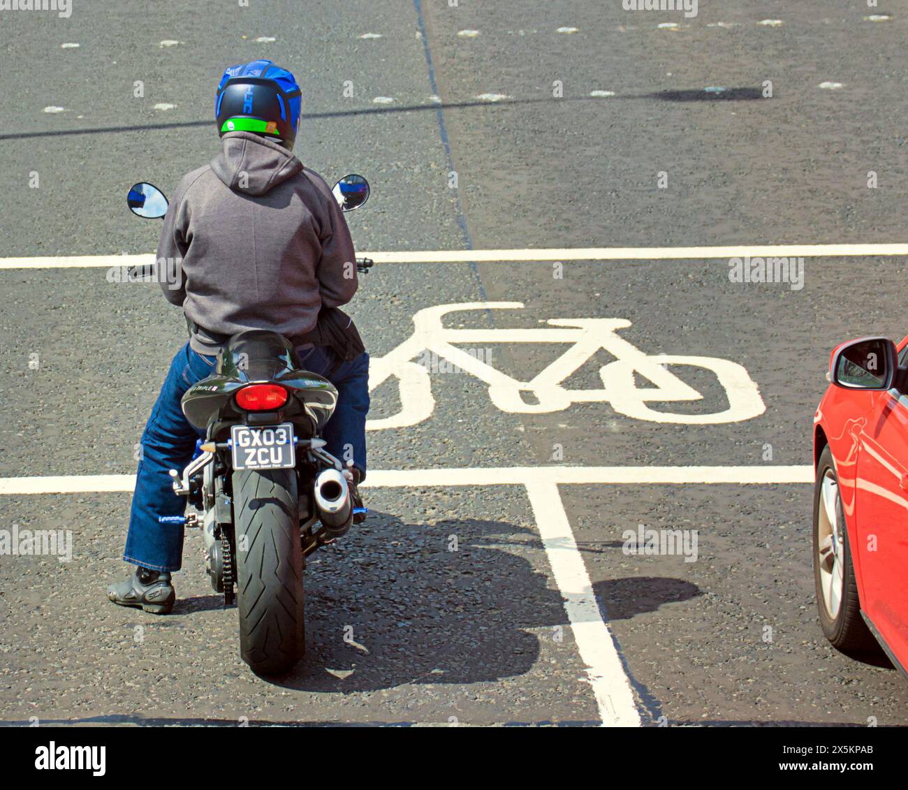 Glasgow, Scotland, UK. 10th May, 2024: UK Weather: Sunny summer weather ...