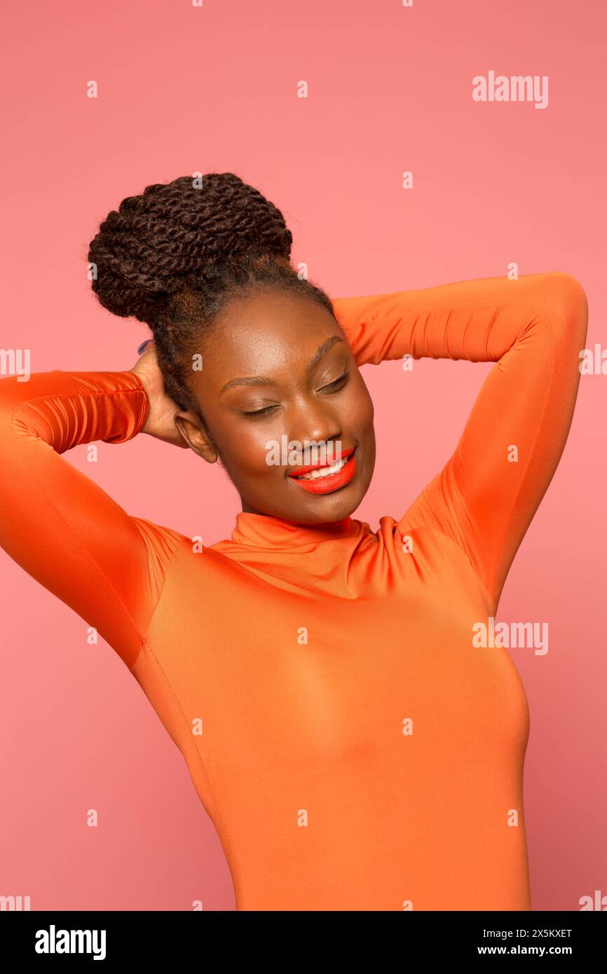 Beautiful woman from behind hi-res stock photography and images - Alamy