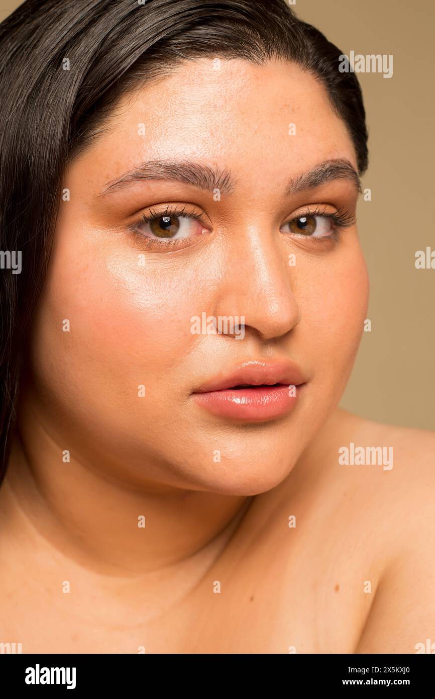 Portrait young overweight woman hi-res stock photography and images - Alamy