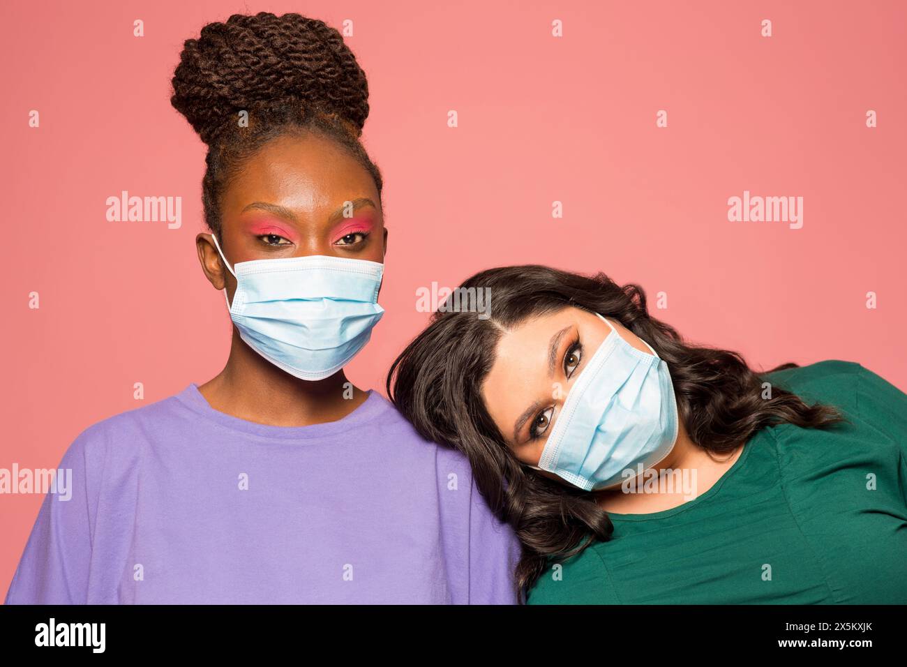 Women protective face masks hi-res stock photography and images - Alamy