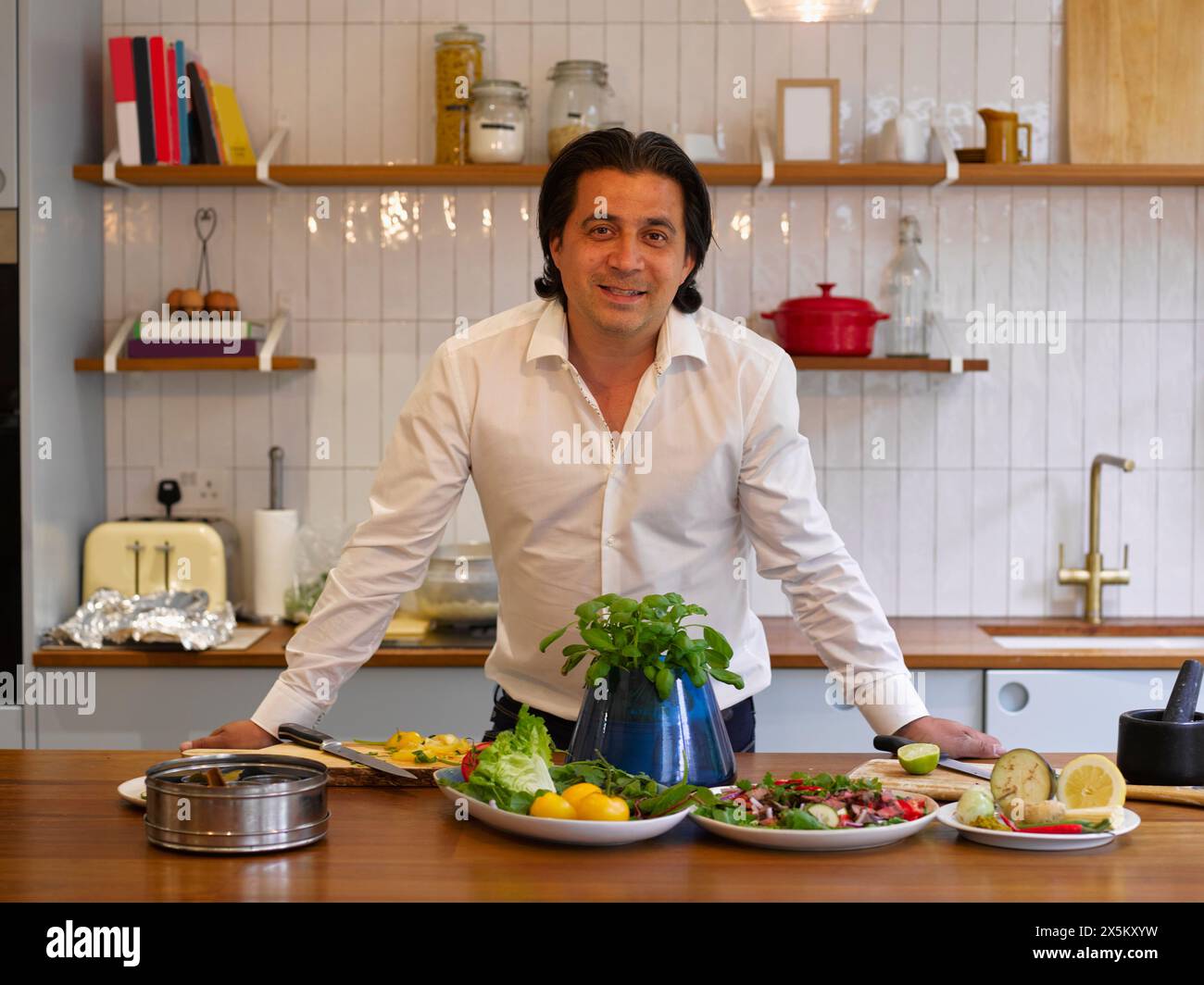 Portrait thai group hi-res stock photography and images - Alamy