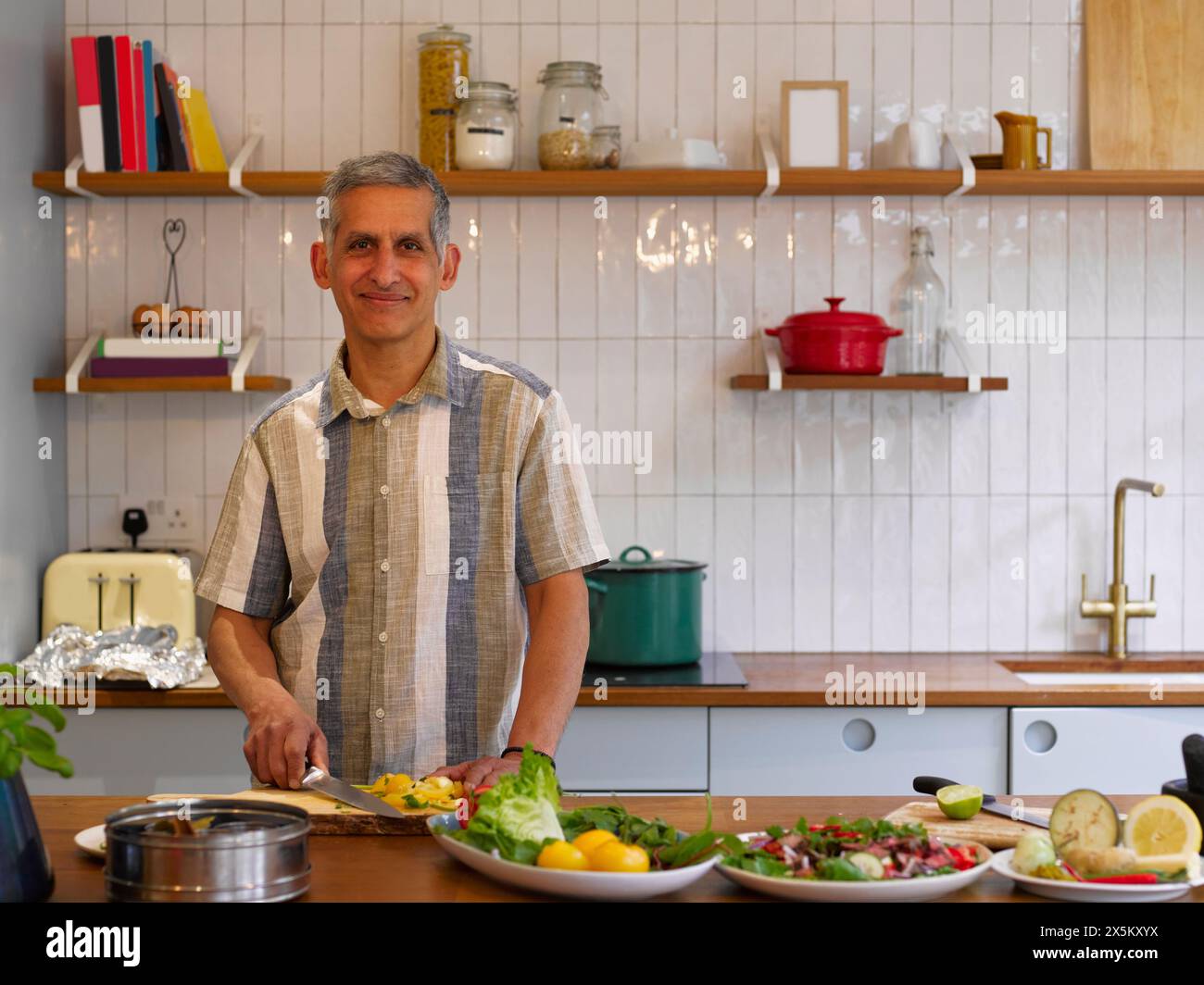 Smiling cuisine hi-res stock photography and images - Alamy