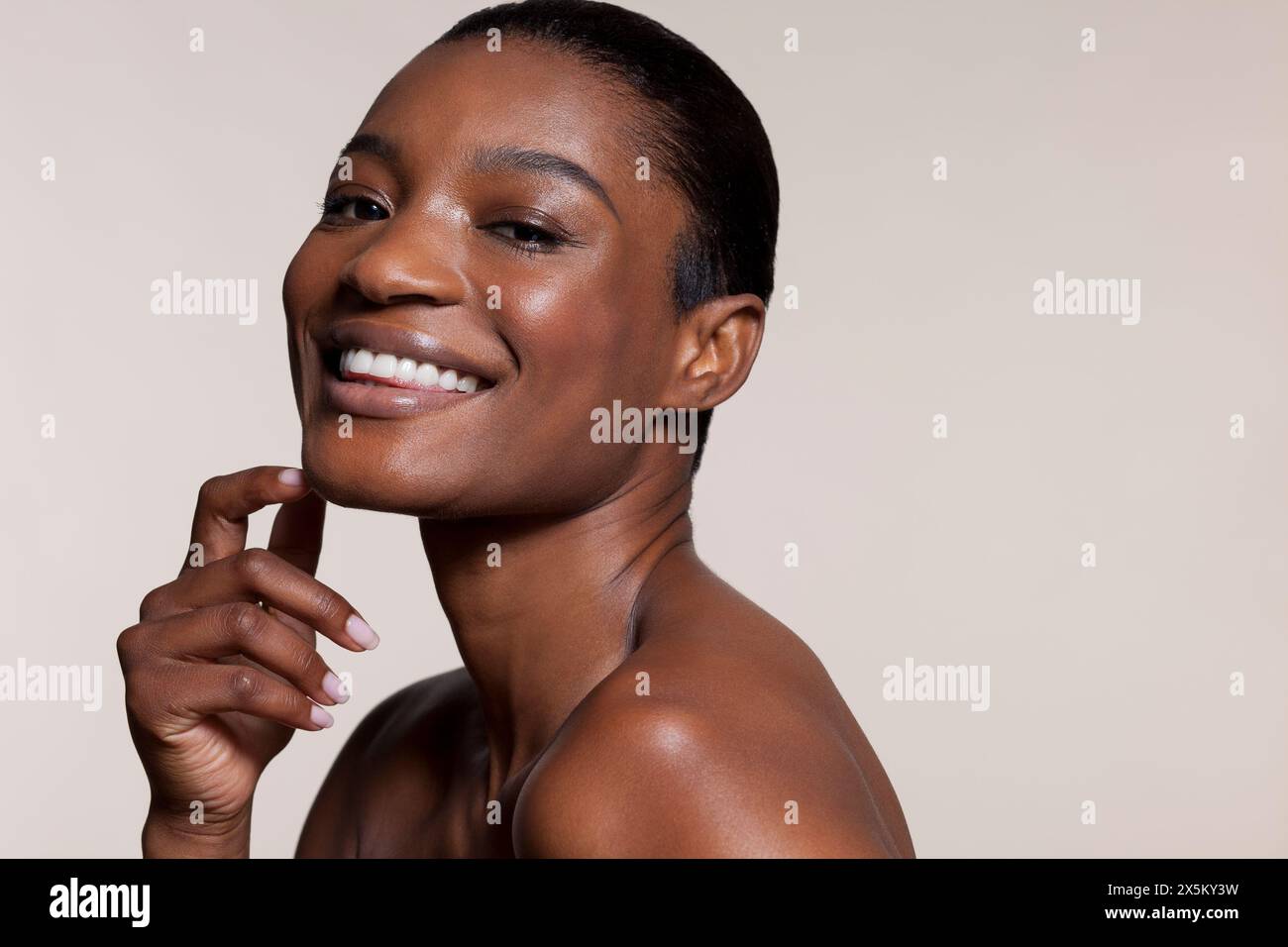 Face of beautiful african woman smiling hi-res stock photography and ...