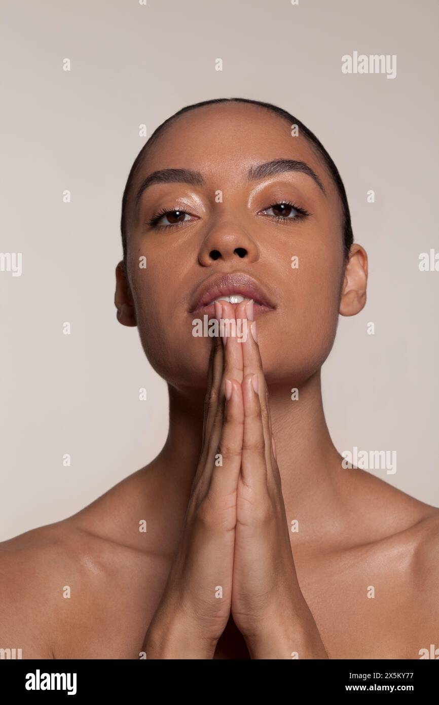 Portrait group female hands hi-res stock photography and images - Alamy