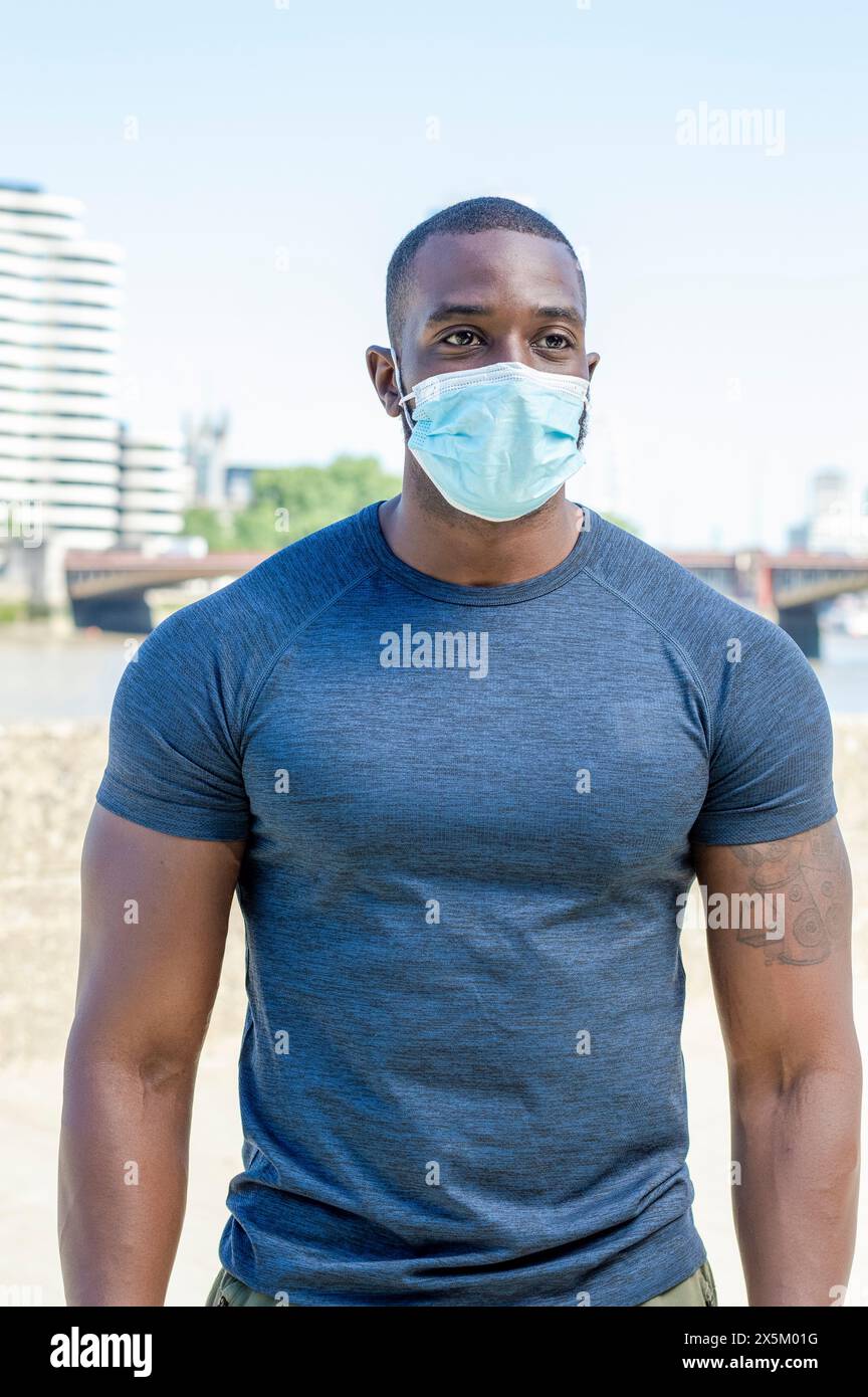 Man wearing shirt mask hi-res stock photography and images - Alamy