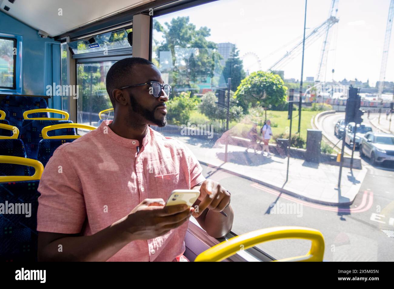 Smart bus technology hi-res stock photography and images - Alamy