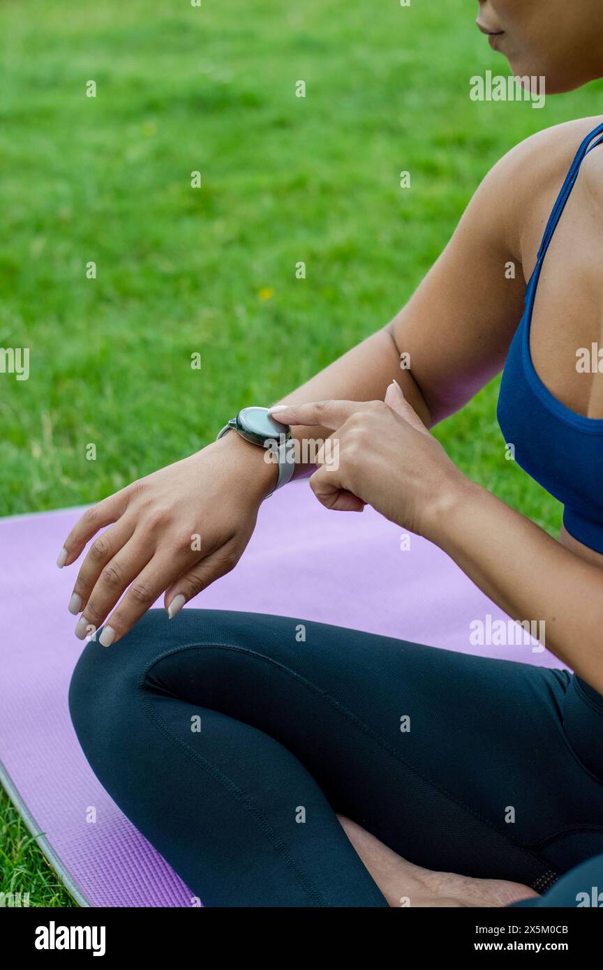 Time sitting hi-res stock photography and images - Alamy