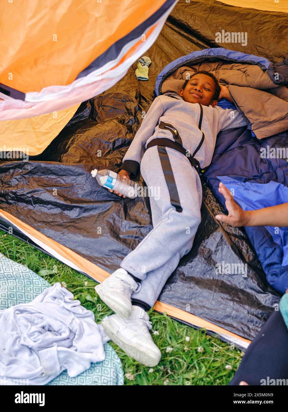 Boys camping tent hi-res stock photography and images - Alamy