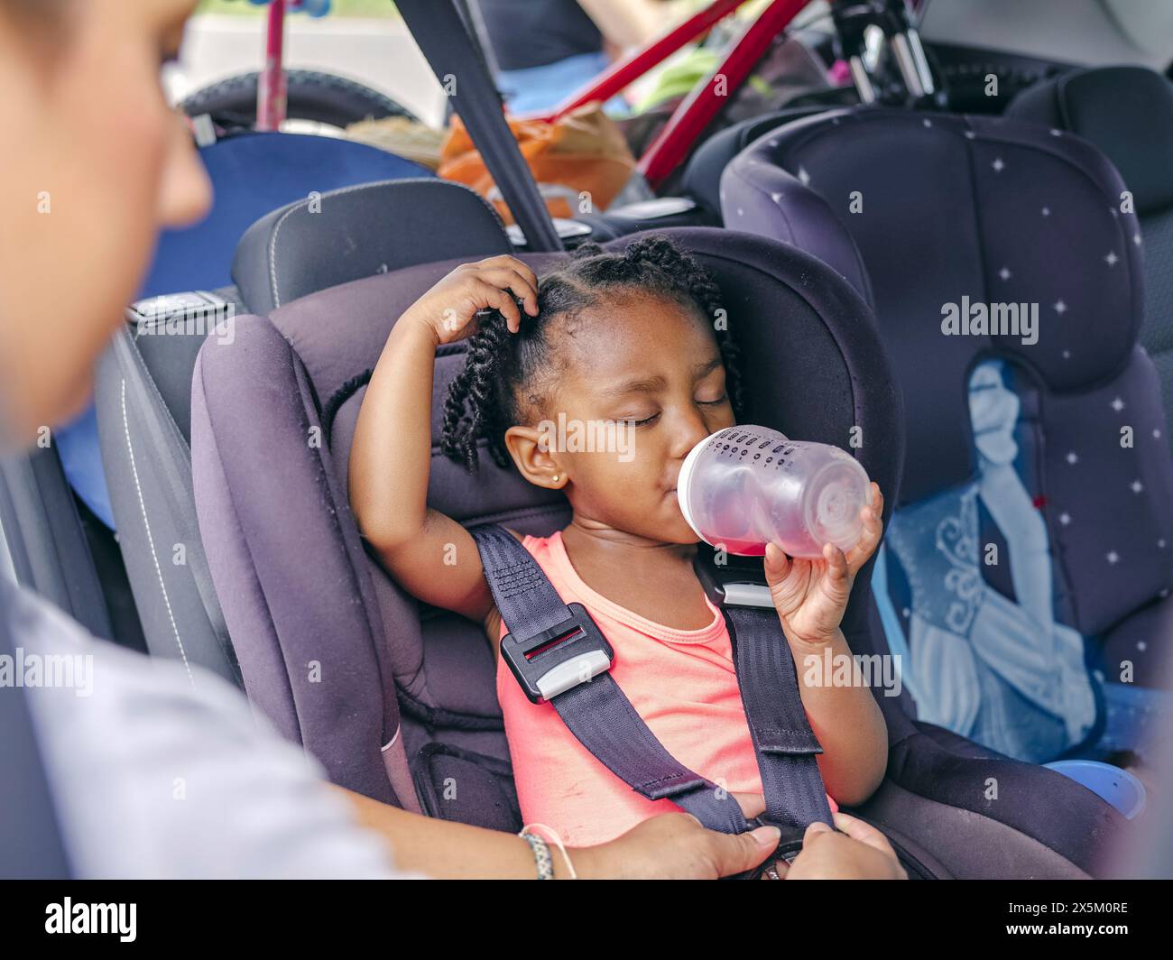 Mother child safety belt hi-res stock photography and images - Alamy