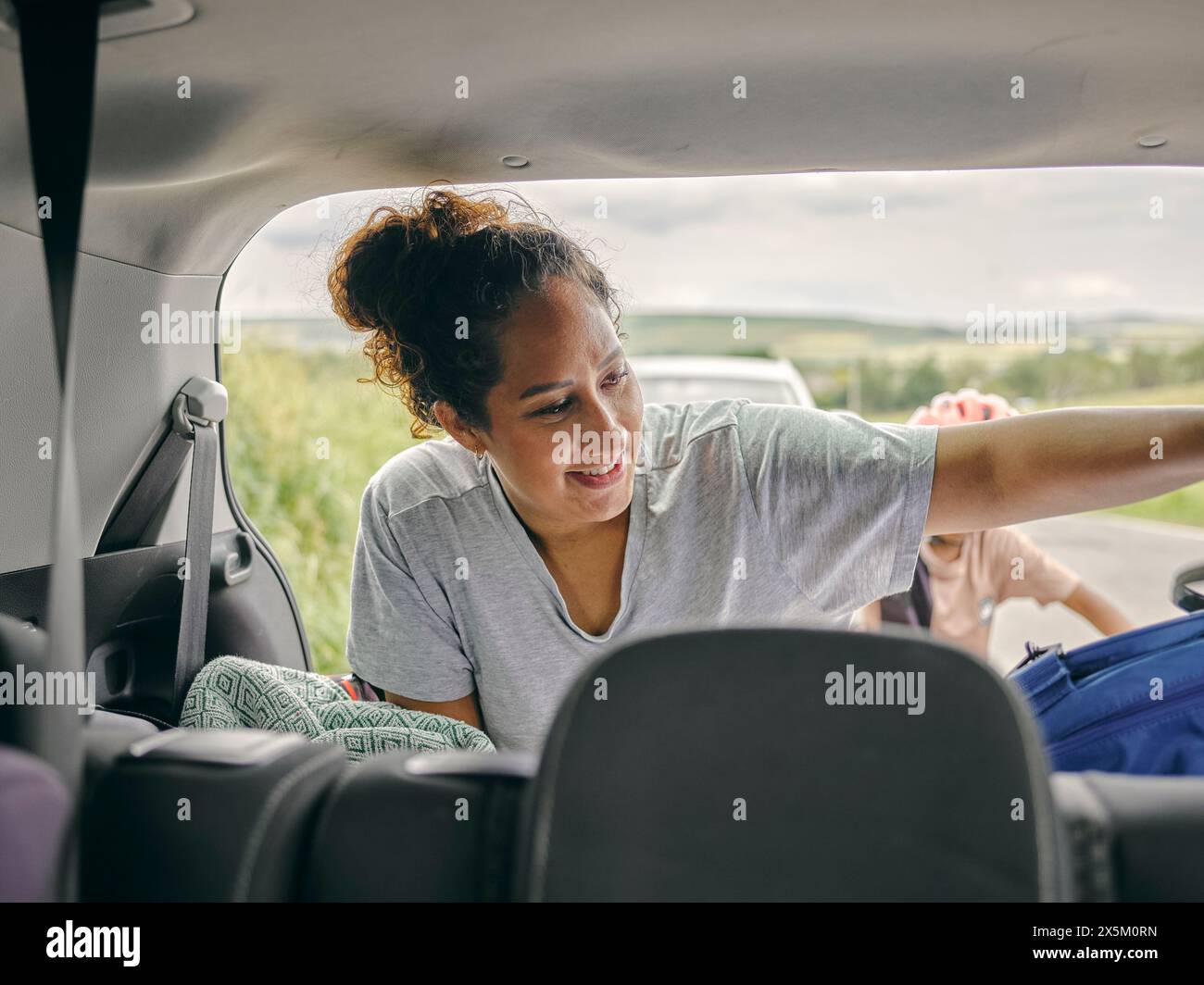 Car trunk with luggage hi-res stock photography and images - Alamy