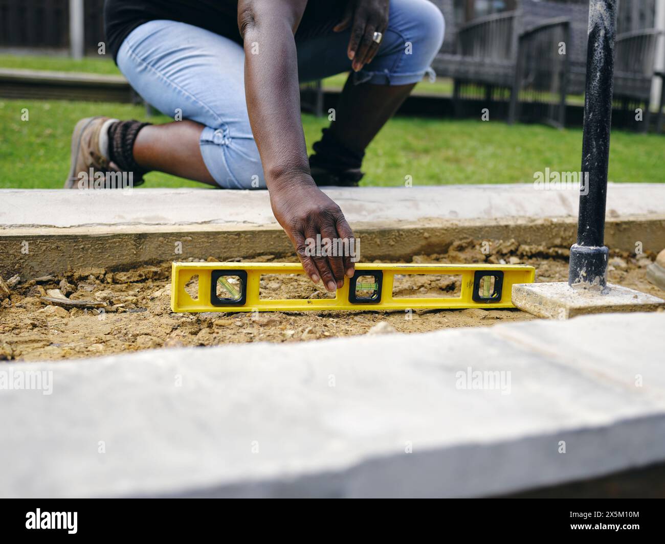 Female woman in construction hi-res stock photography and images - Alamy