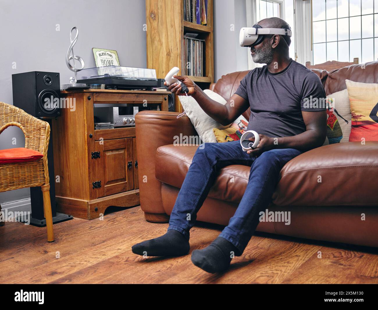 Gamer playing video games using hi-res stock photography and images - Alamy