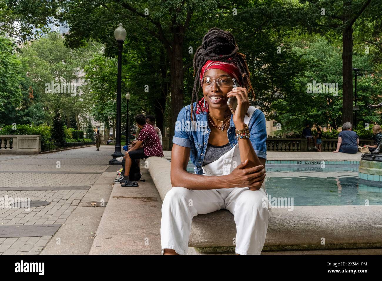 Smart woman portrait hi-res stock photography and images - Alamy