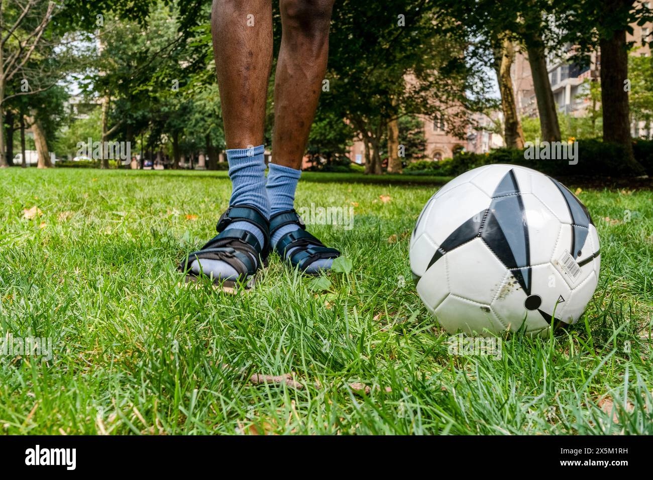 Football legs ball hi-res stock photography and images - Alamy