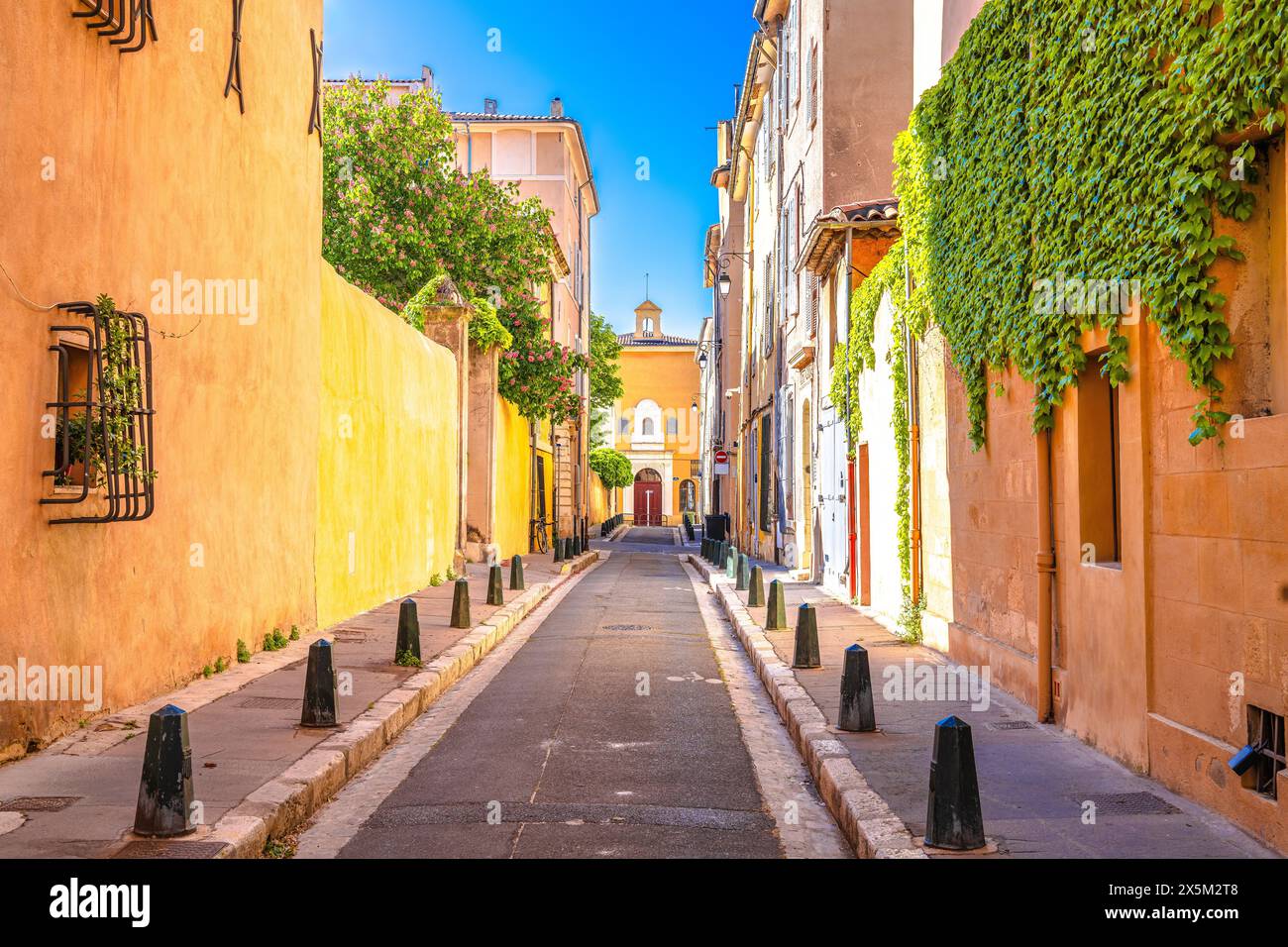Colorful alley in Aix en Provance view, scenic south of France Stock ...