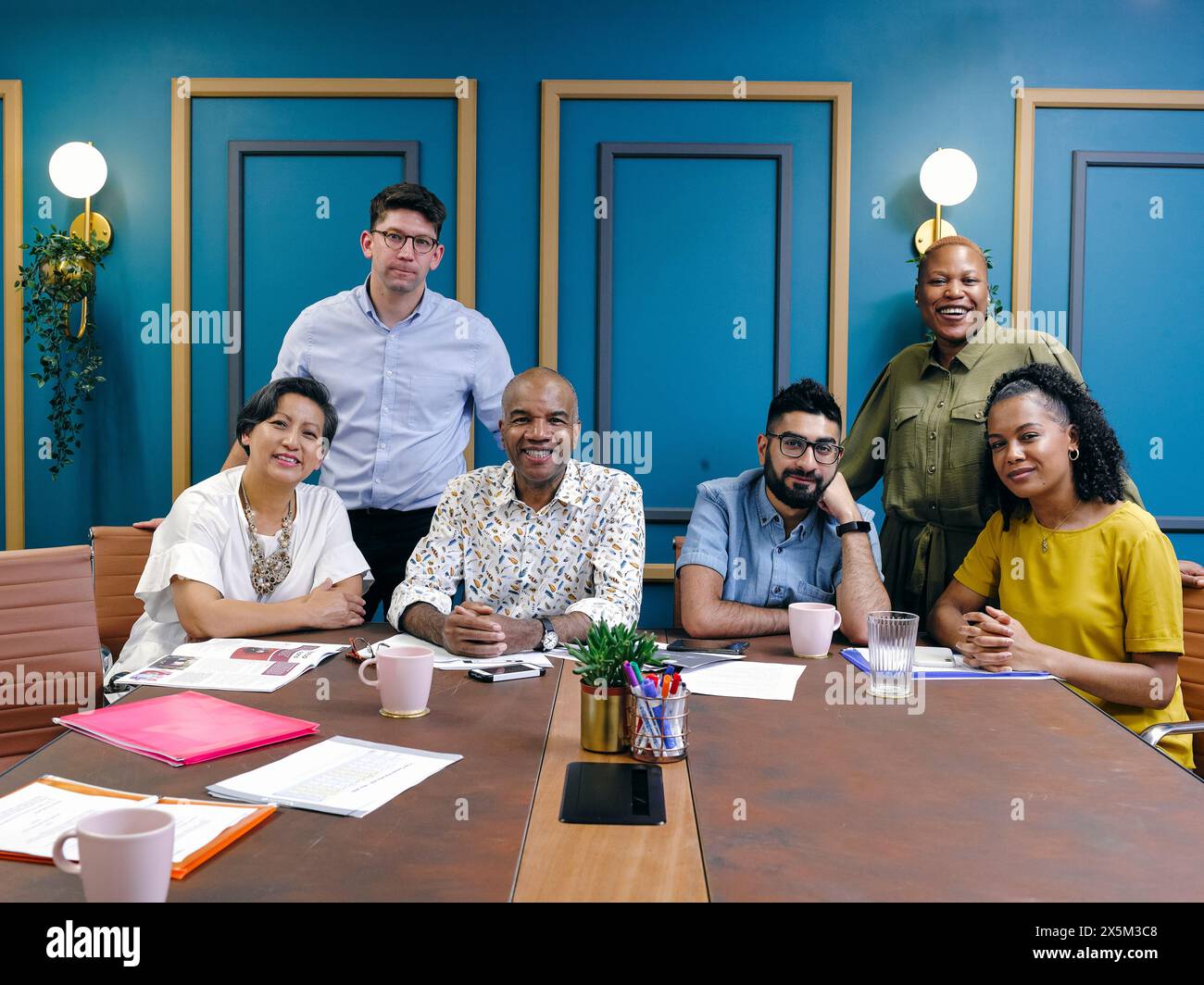 Group portrait hi-res stock photography and images - Alamy